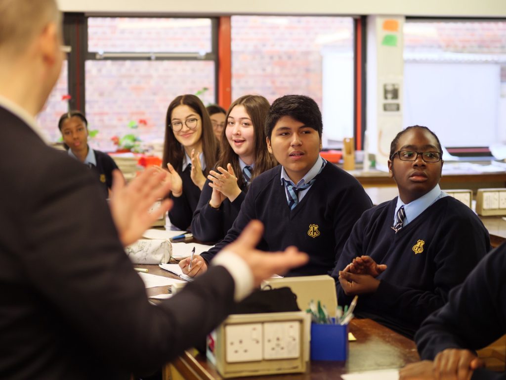 Not long left to apply for secondary school places | Education ...