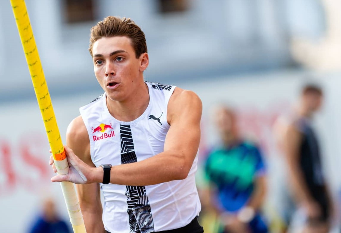 Mondo Duplantis heads red-hot pole vault line-up at Müller Grand Prix ...